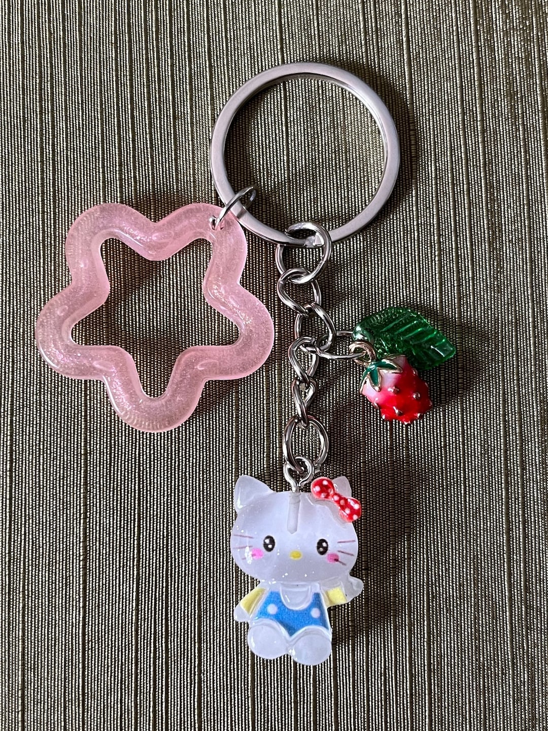 Hello Kitty Keychain - Etsy