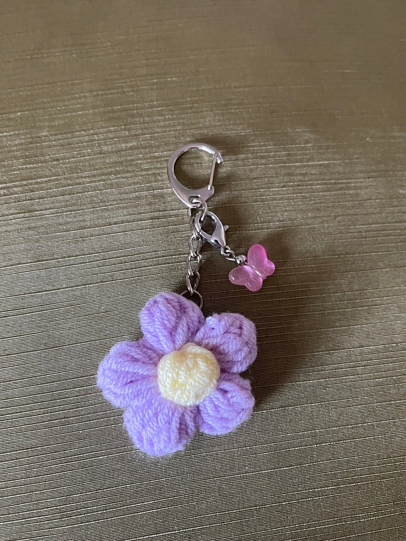 Purple Daisy Crochet Keychain - Etsy