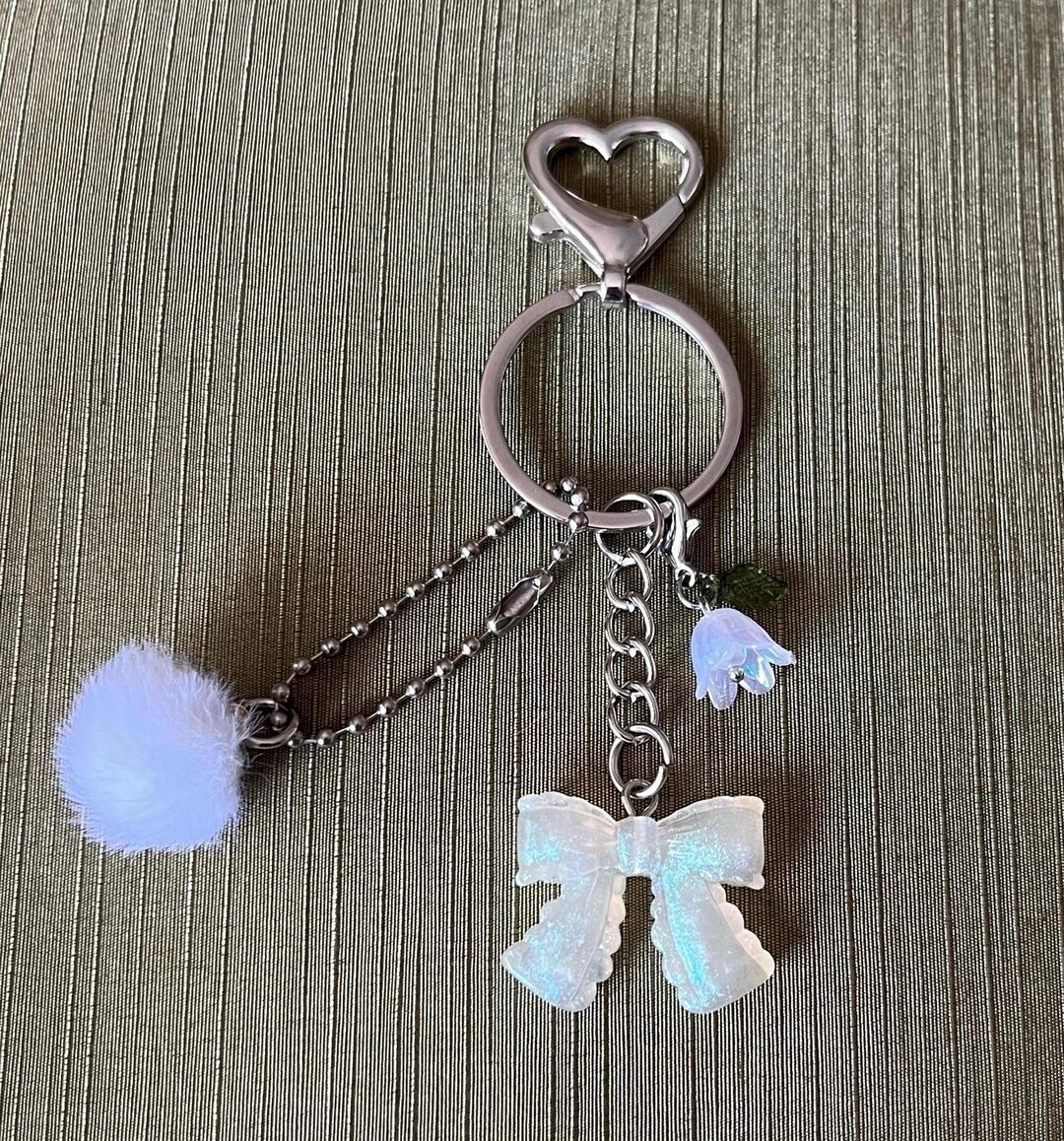Coquette Bow Keychain - Etsy