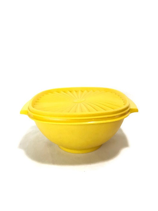 New Tupperware 836 Servalier Bowl Watermelon Red 8 Cup With LID ...