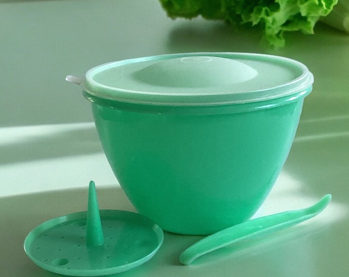 Vintage Tupperware Lettuce Keeper With Coring Tool and Core Spike ...