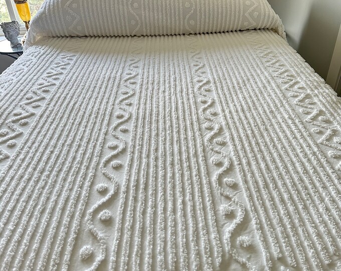 Vintage White Chenille Bedspread * Queen Size Candlewick Bedding - Etsy