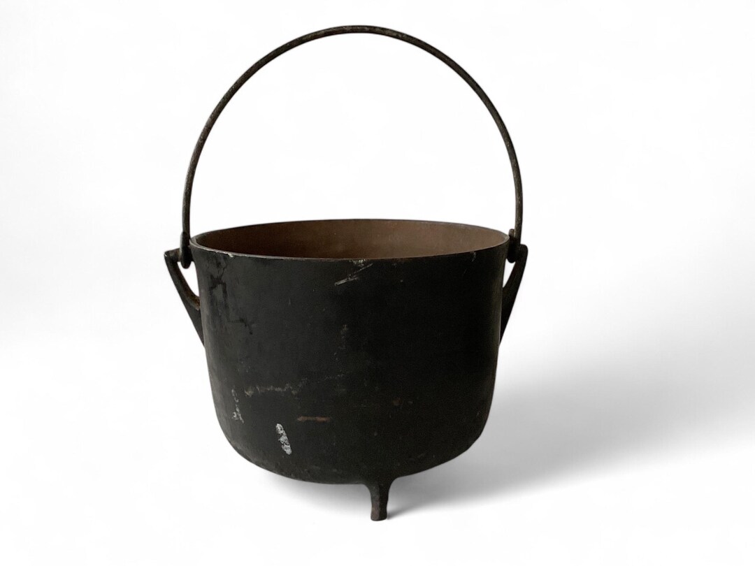 Vintage Cast Iron 3-leg Pot * Small Cauldron - Etsy