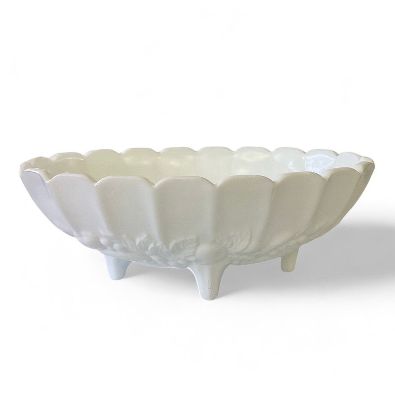 Large Milk Glass Vase - Etsy