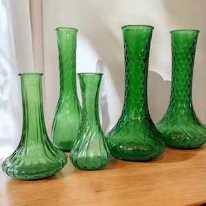 Vintage Emerald Green Glass Floral Bud Vase Collection * Set of 5 - Etsy