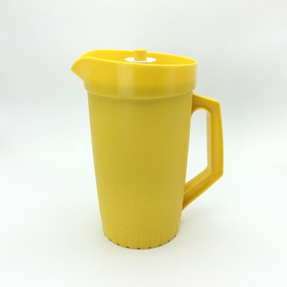 Vintage Tupperware 1 Quart Pitcher With Press Air-lock Lid - Etsy