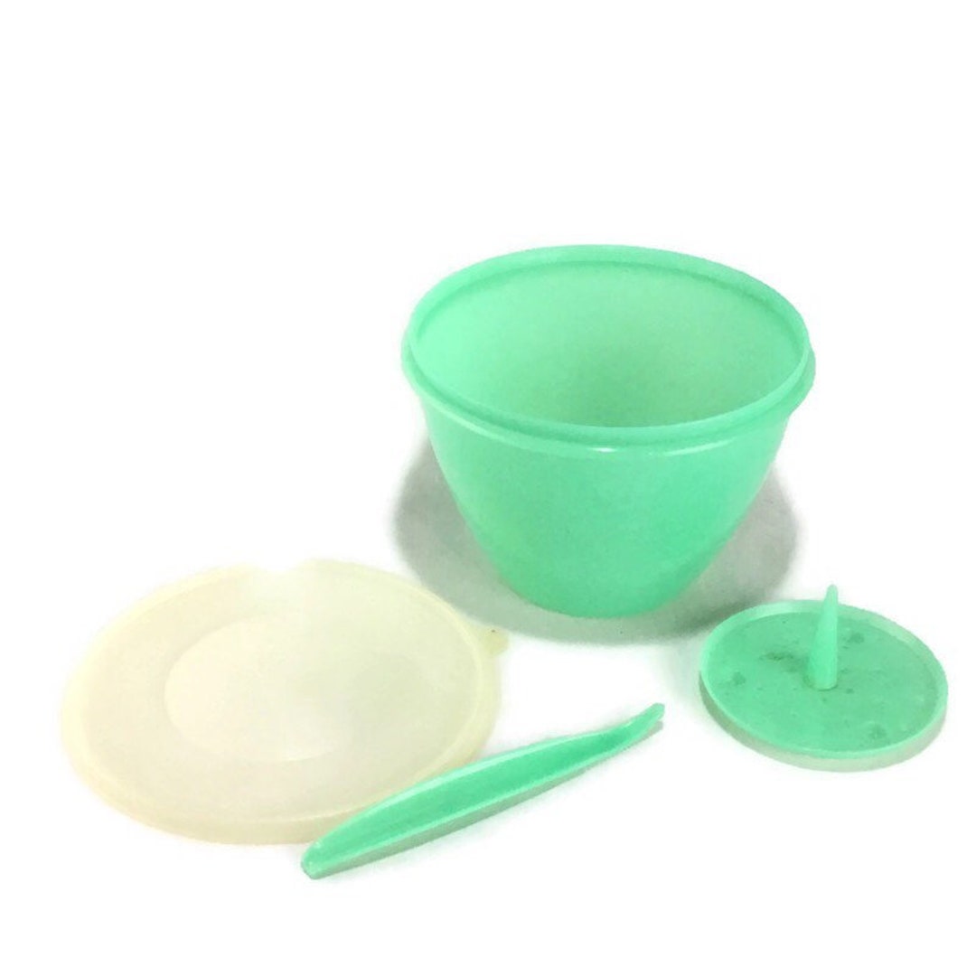 Vintage Tupperware Lettuce Keeper With Coring Tool and Core Spike ...
