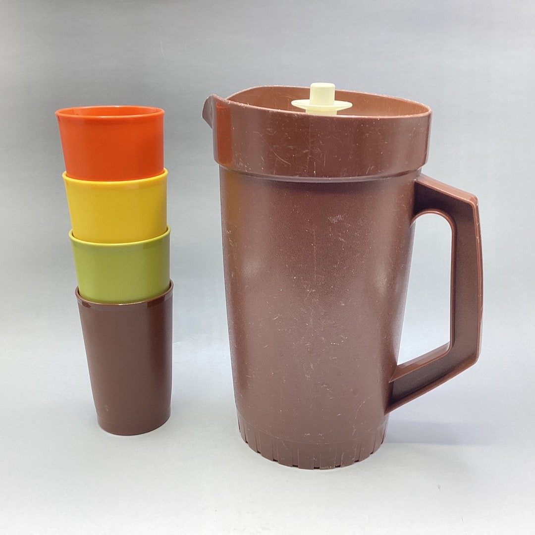 Tupperware Harvest Drinkware Set * Press Air-lock Pitcher and 4 ...