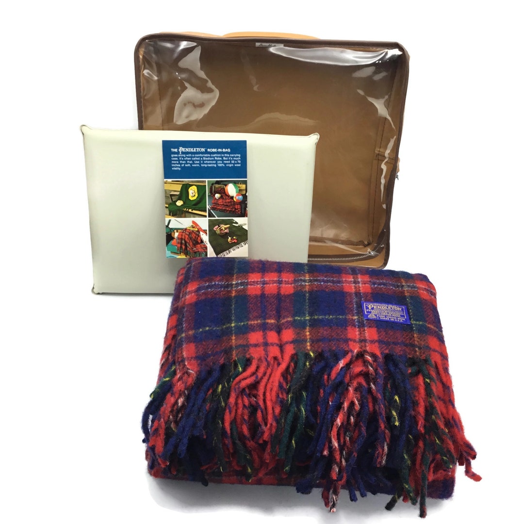 Pendleton Woolen Mills Throw * Classic Wool Plaid Robe in a Bag ...