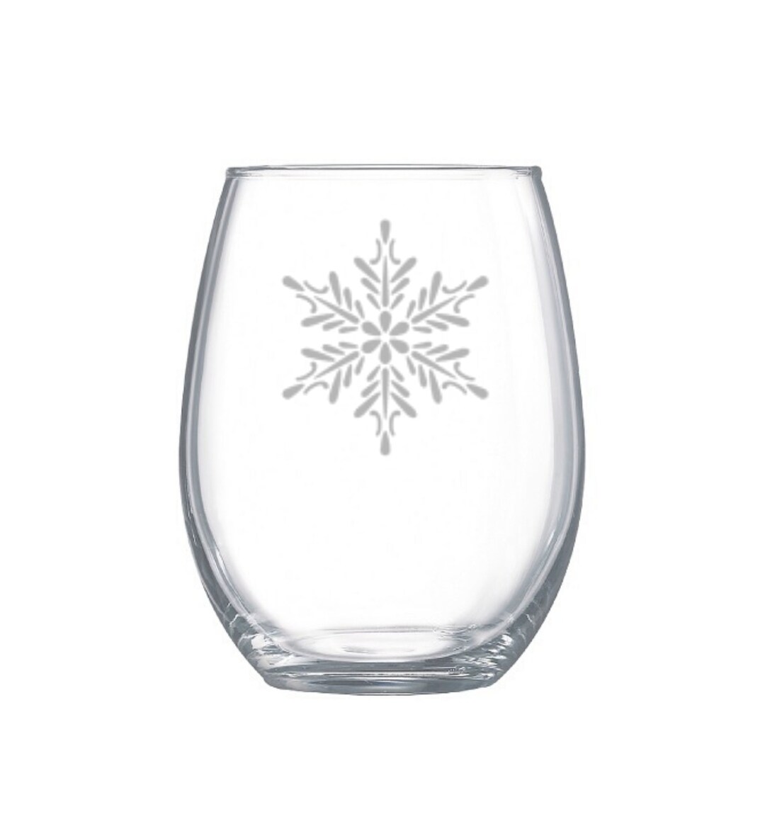 Snowflake Etched Wine Glass, Holiday Glassware, Winter Wine Glasses - Etsy