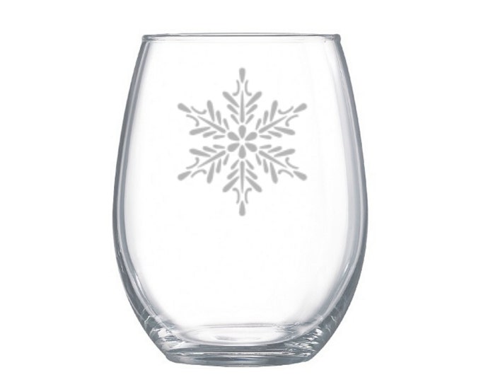 Snowflake Etched Wine Glass, Holiday Glassware, Winter Wine Glasses - Etsy