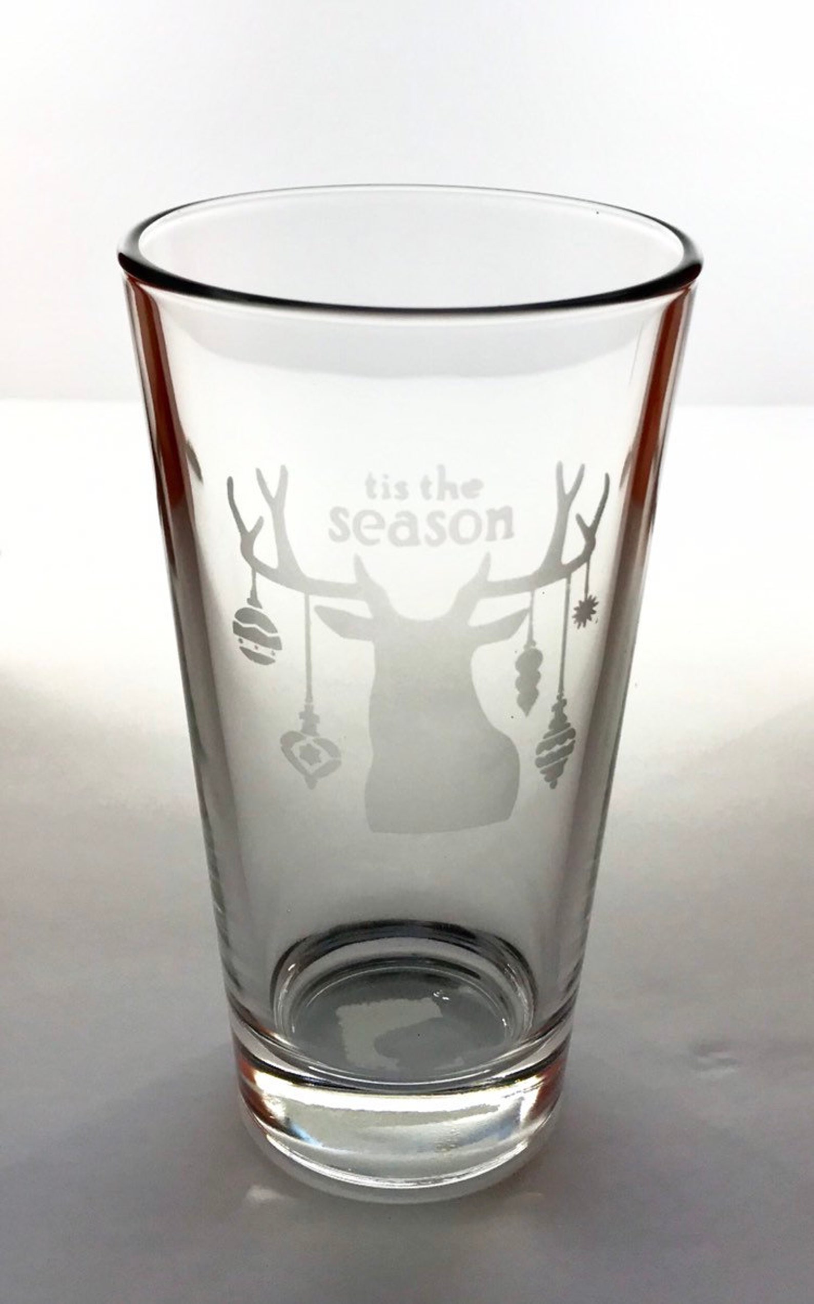 Reindeer etched pint glass Christmas glassware holiday | Etsy