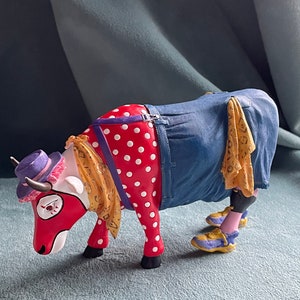 Cow Parade Dancing Diva and Bull Fight'n Bossie the Cow Resin Figures ...