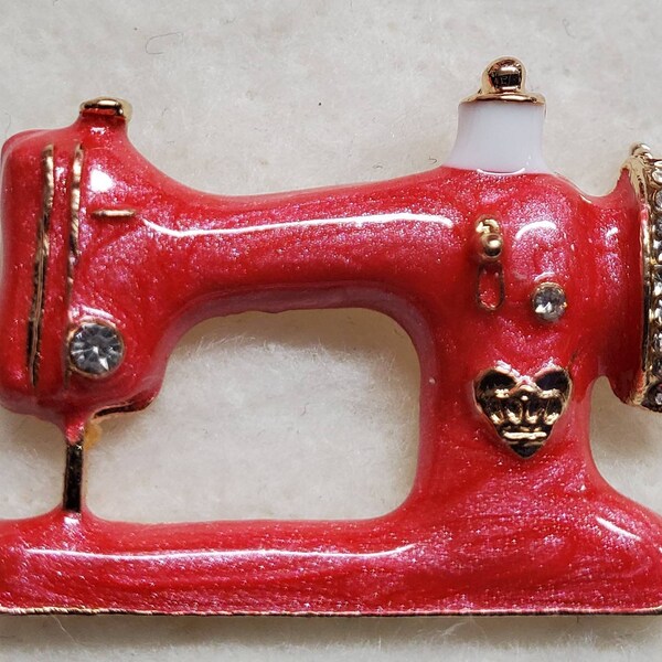Sewing Enamel Pin - Etsy