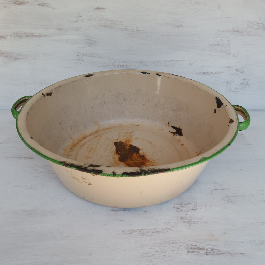 Extra Large Rustic Rusty Enamel Basin With Handles Beige With Green Rim ...