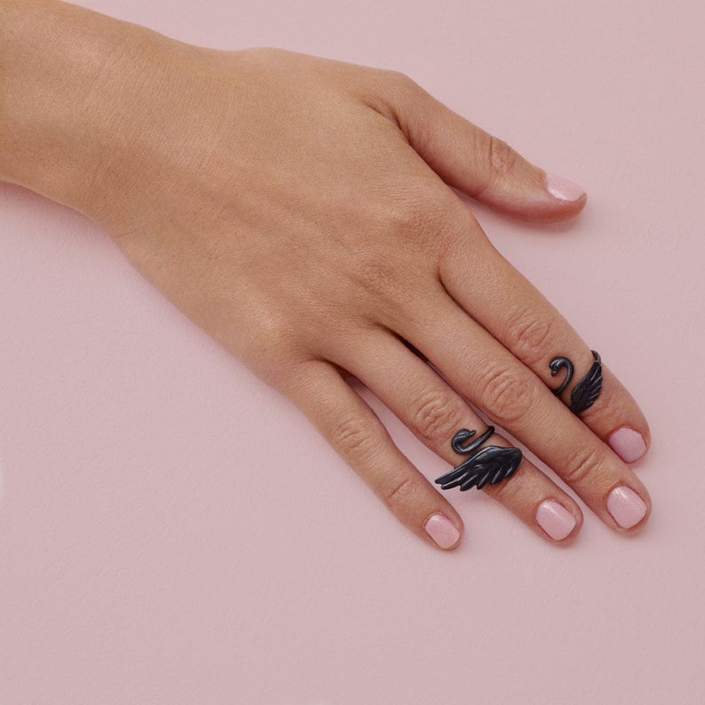 Big Swan Knuckle Ring - Etsy