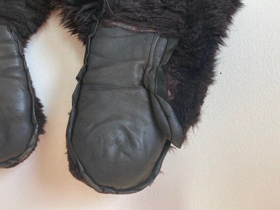 Antique Gauntlet Leather & Bear Fur Mittens Medium Sh… - Gem