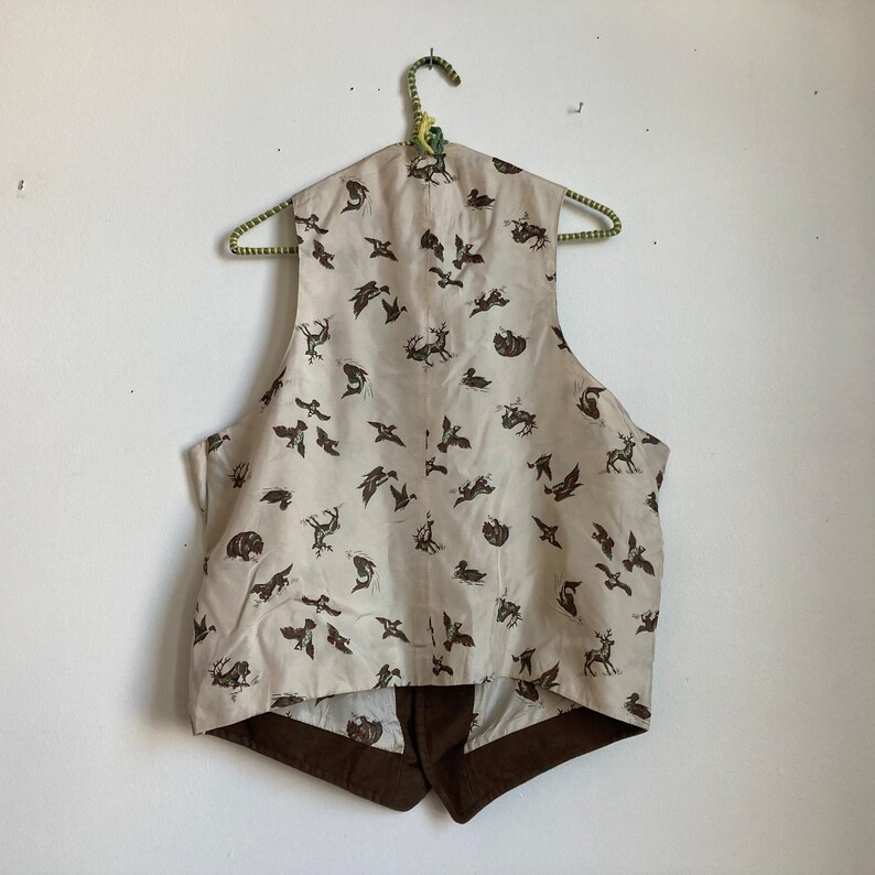 M L Vintage Moleskin Hunting Vest With Novelty Print Back Birds Elk ...