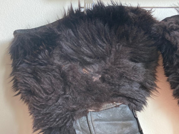Antique Gauntlet Leather & Bear Fur Mittens Medium Sh… - Gem
