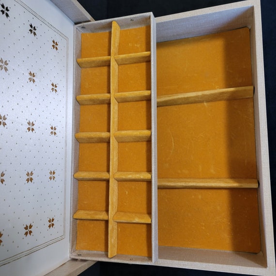 Mid-Century (MCM) Mele Jewelry Box 1970's - Gem