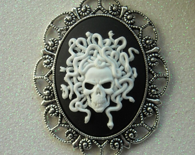 White Medusa Skull and Snakes Antique Silver Brooch - Etsy