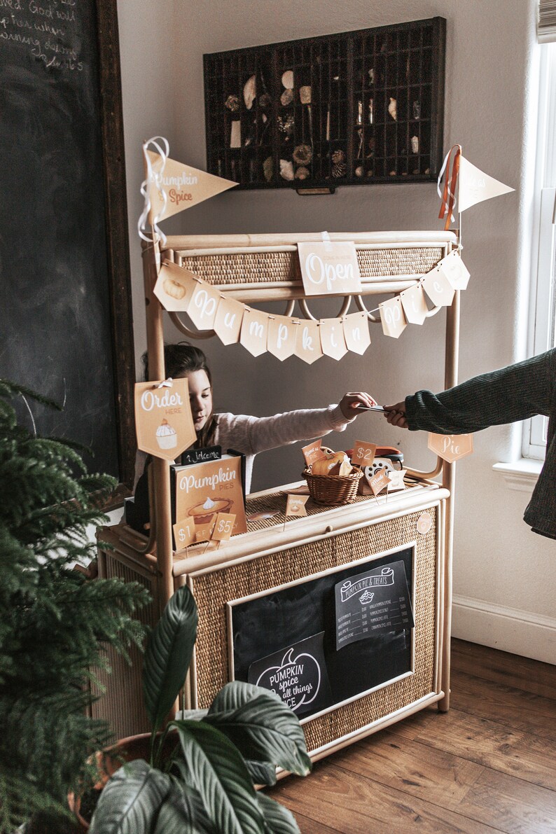 Pumpkin Pie Stand Dramatic Play Set | Thanksgiving | Dramatic Play Set ...