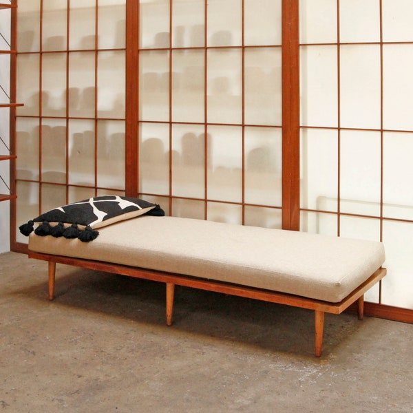 Mid Century Daybed - Etsy