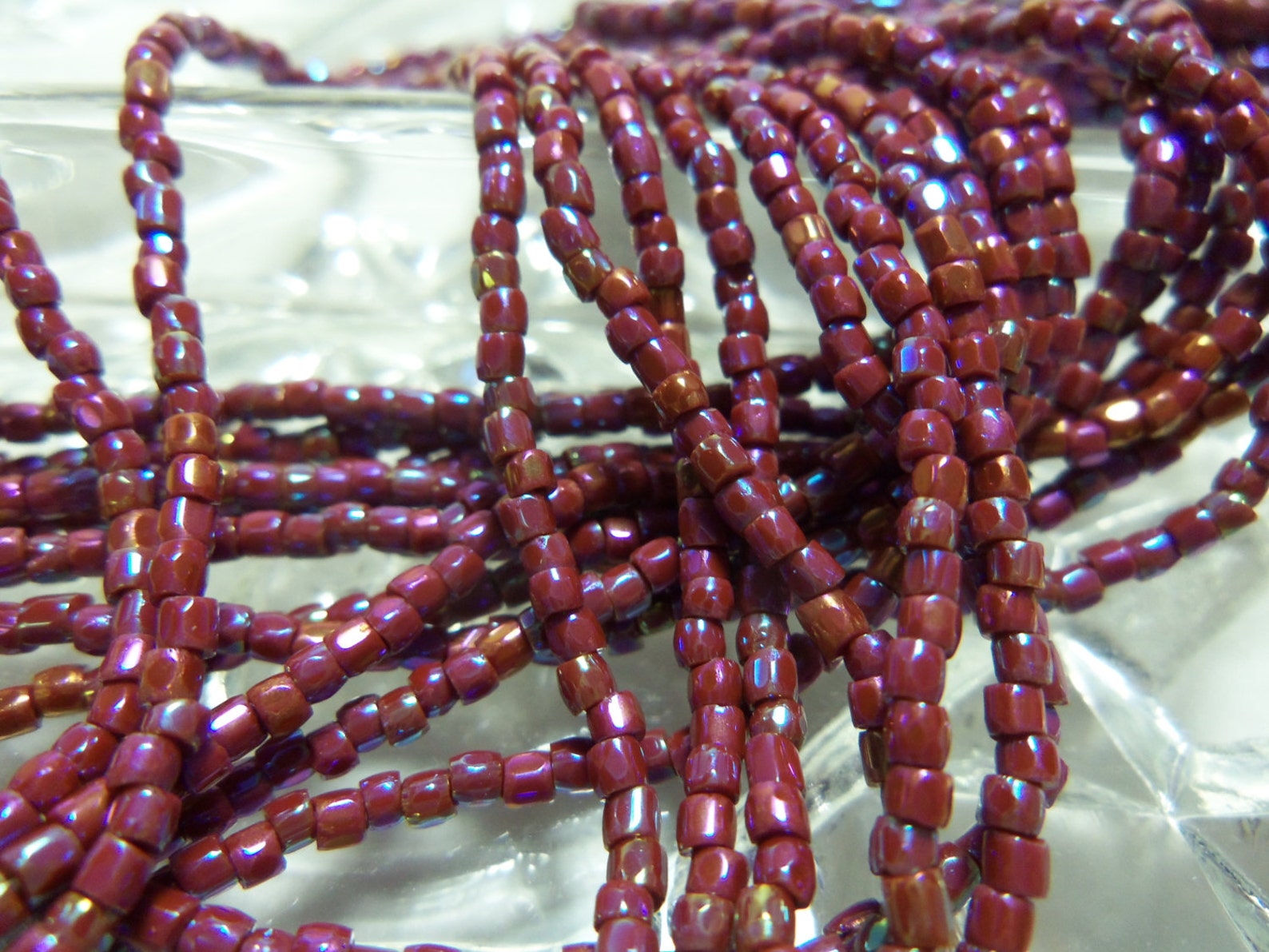 Size 10/0 Three Cut-tri Cut Opaque RUBY RED Iris-ab-rainbow - Etsy