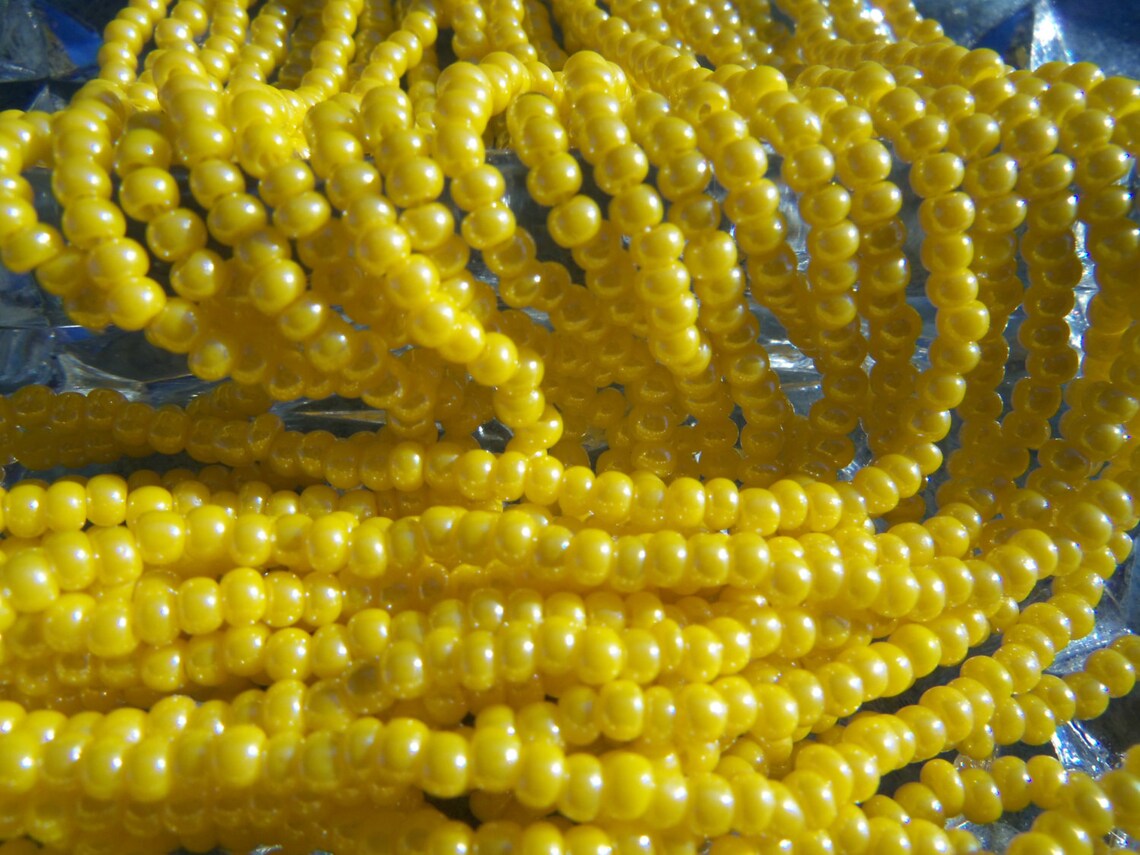 Size 11/0 Seed Beads Opaque LEMON YELLOW Luster-shiny Preciosa - Etsy