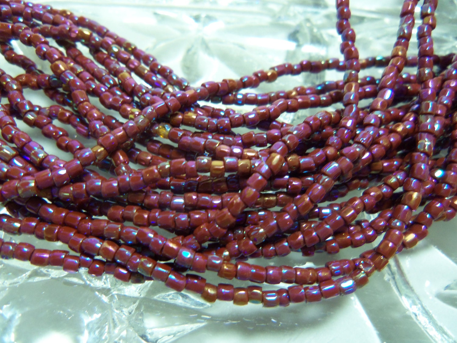 Size 10/0 Three Cut-tri Cut Opaque RUBY RED Iris-ab-rainbow - Etsy