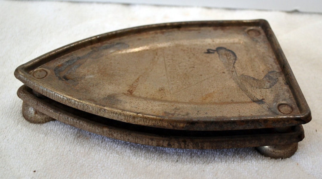 Sad Iron Trivet, 1277, Antiques, Collectables, Antique Trivets, Vintage ...
