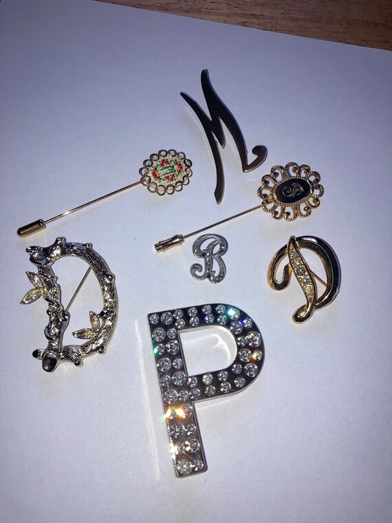 Your Choice of ONE Vintage Initial Brooch Pin Stickpi… - Gem