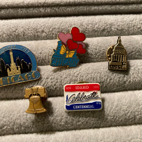 Chicago Enamel Pin - Etsy