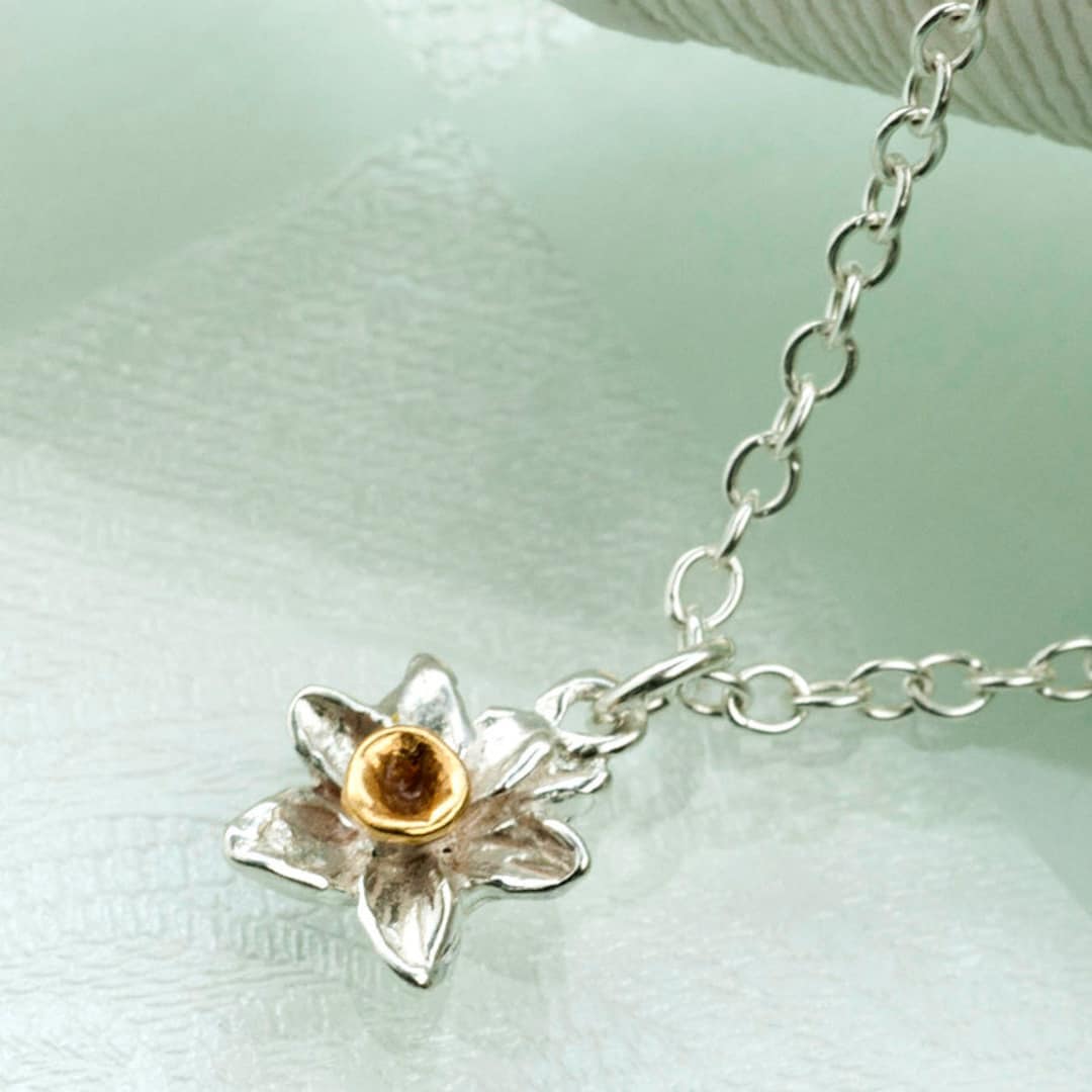 Daffodil Pendant in Sterling Silver and 18ct Gold. - Etsy
