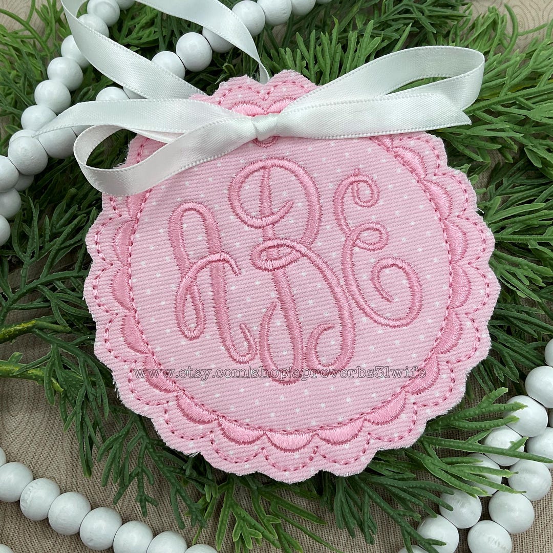 In the Hoop Scallop Monogrammed Name Tag Machine Embroidery Design ...