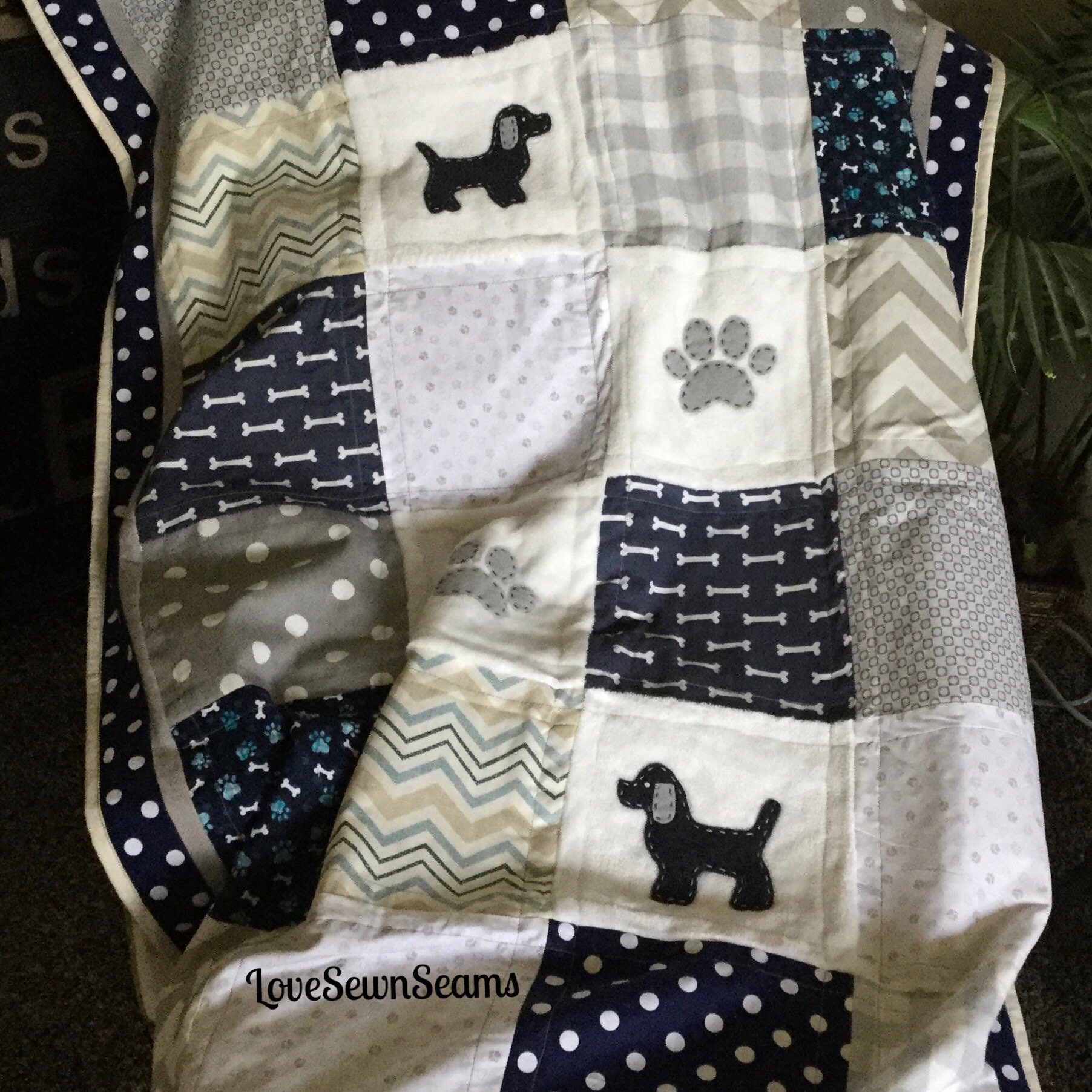 Puppy Quilt/paw Quilt/dog Lover Quilt/baby Quilt/can Be Personalized W ...
