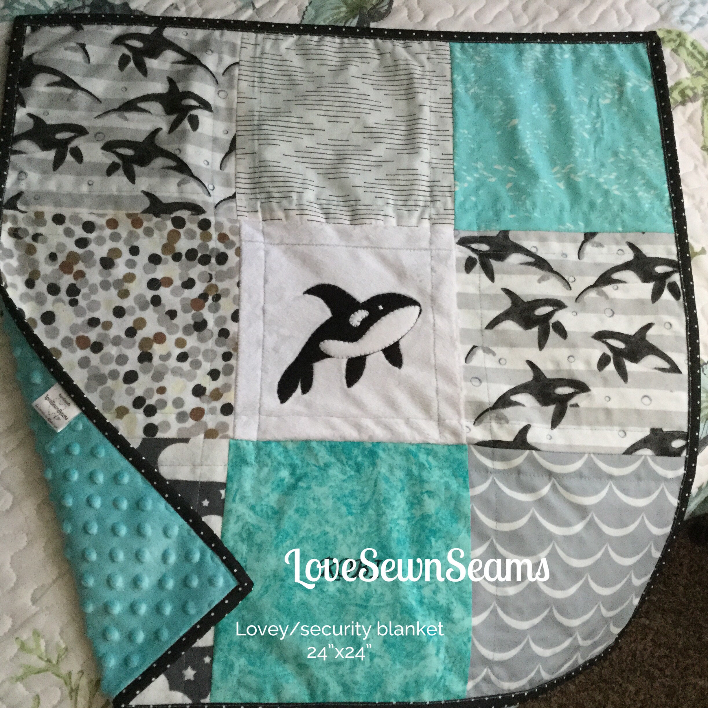 MADE TO Order/orca Quilt/choose Accent Color/orca Lovey/orca - Etsy Canada