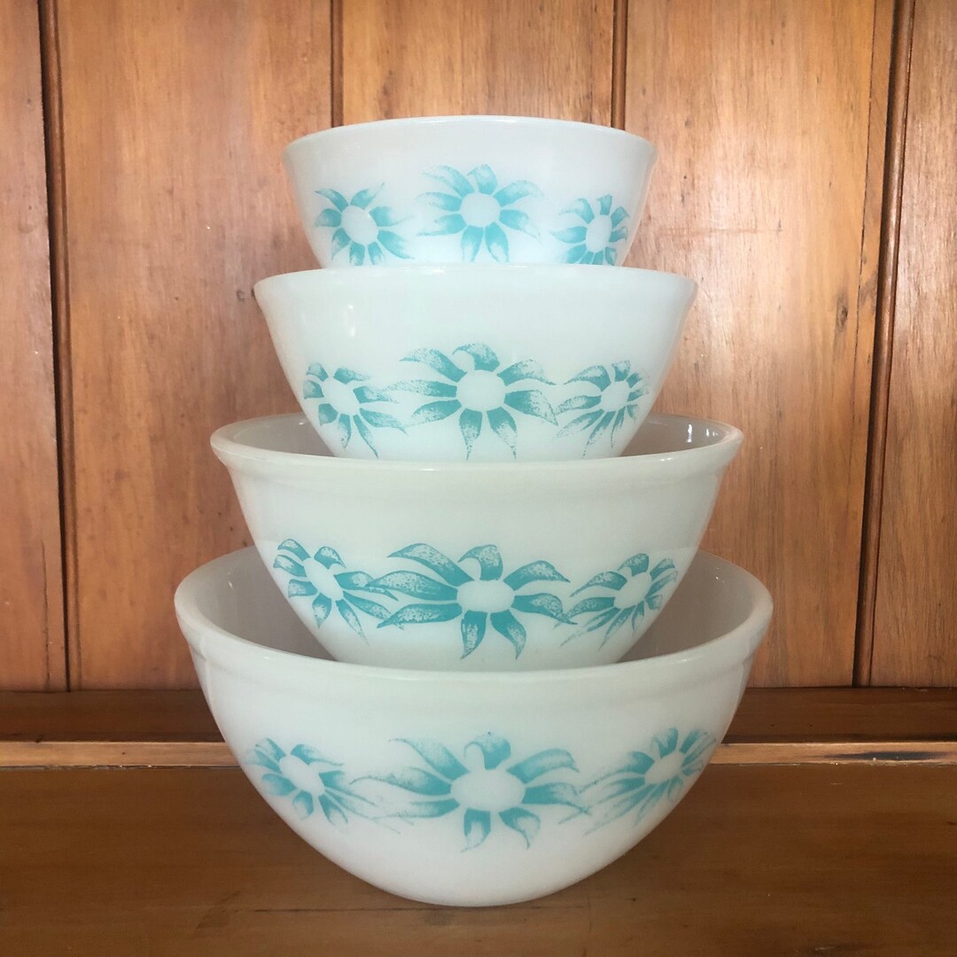 Rare Vintage Agee Pyrex Australian turquoise Flannel Flowers Nesting ...