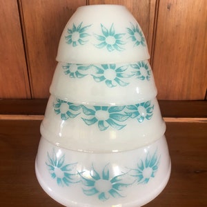Rare Vintage Agee Pyrex Australian turquoise Flannel Flowers Nesting ...