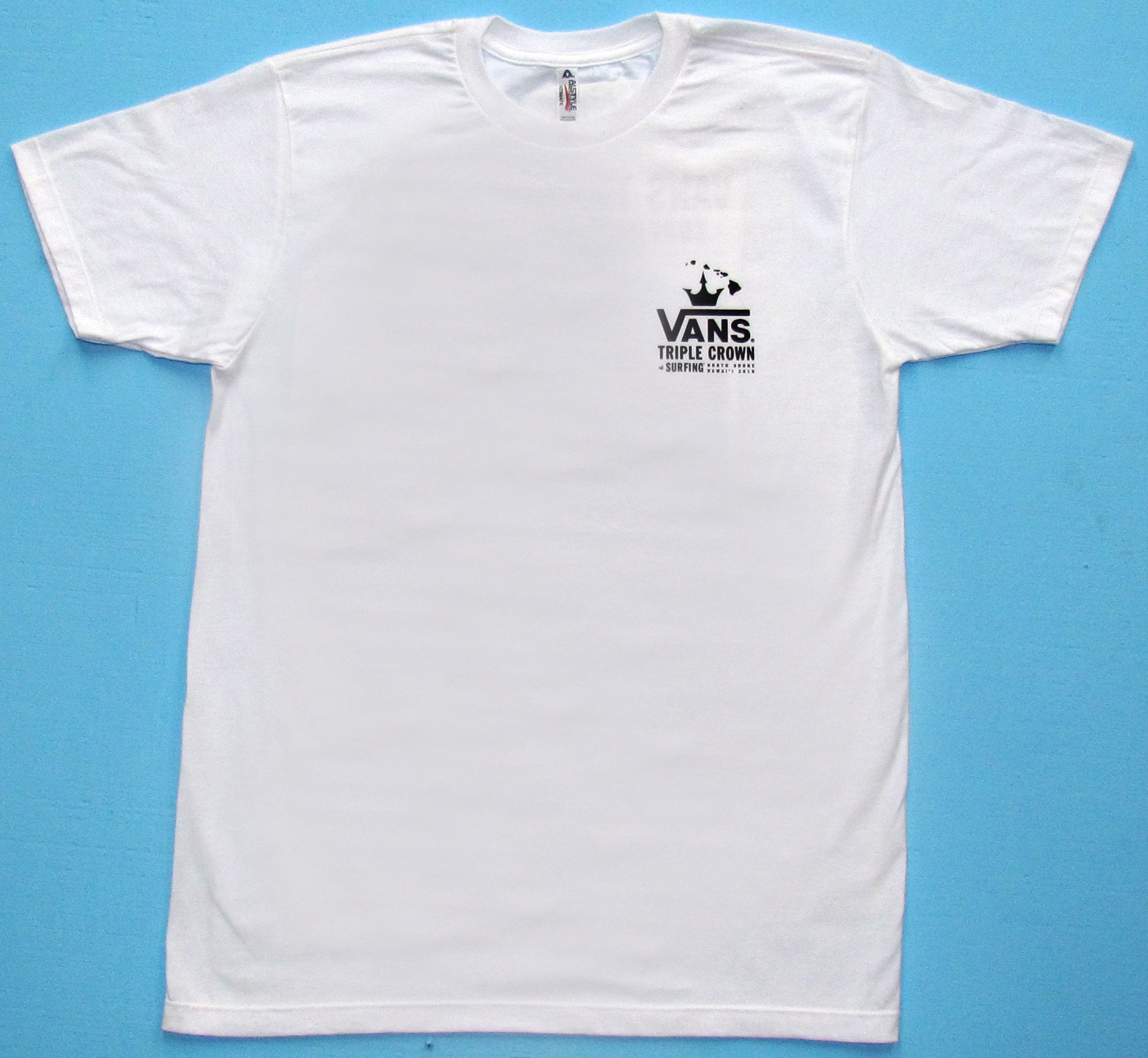 Triple Crown of Surfing Hawaii T-shirt: Limited Edition Surf Art - Etsy