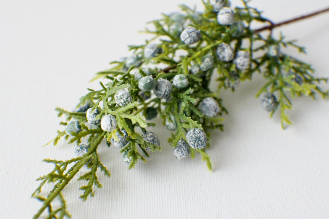 8" Artificial Juniper Spray, Stem Pick Vase Filler Christmas Greenery ...