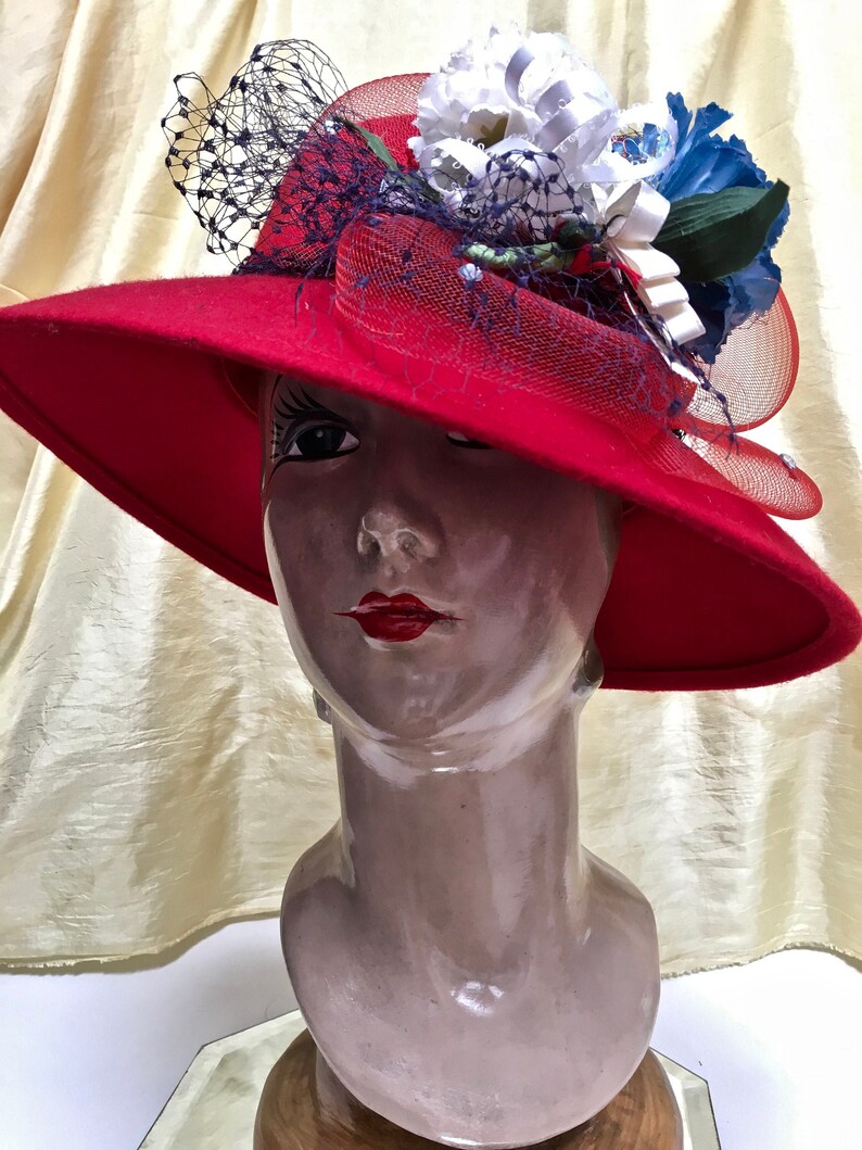 Vintage Red Wool Felt 'day at the Races' Church - Etsy