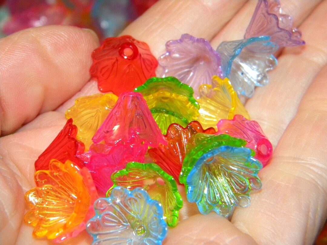 NEW 100/pc Fluted Flower Resin Mixed Colors 15.5x10mm Hole: 1.8mm Bead ...