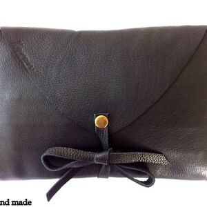 Handgemachte Mehrzweck-Frauen schwarze Ledertasche, die alle in eine ...