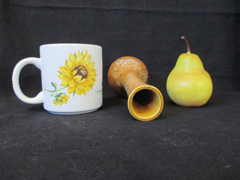 Bud Vase Vintage Lava Flow Drip Glaze Beautiful Butterscotch Color USA ...