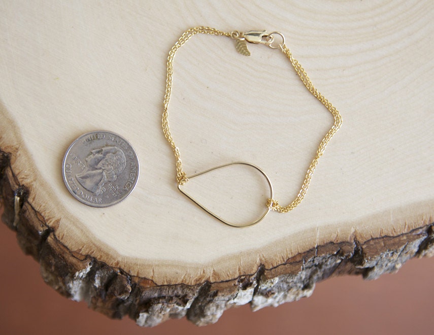 14K Gold Teardrop Bracelet - Etsy