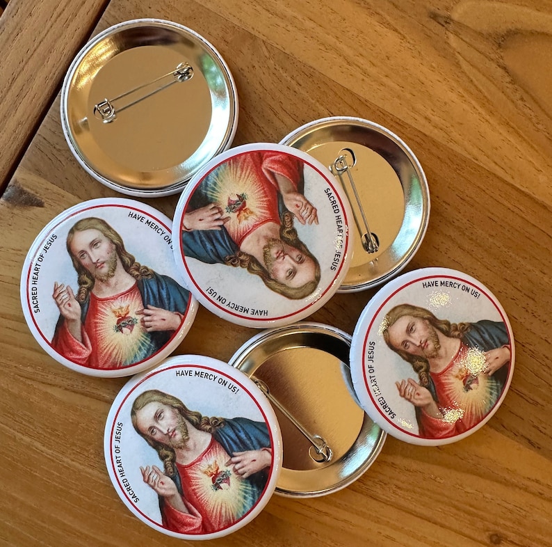 Sacred Heart of Jesus Catholic Pin - Etsy Canada
