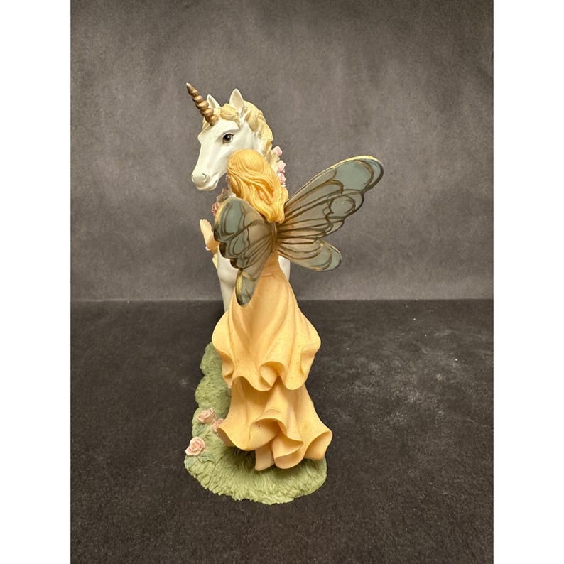 Messenger of Happiness Unicorn Figurine Special Messages Hamilton ...