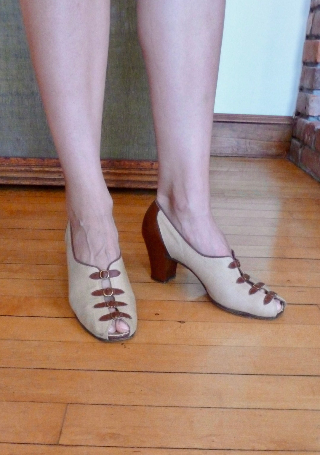 1940s Spectator Pump Shoes Size 8 Sturdy Comfortable Linen and Caramel ...