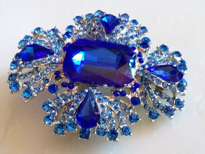 REGENCY BLUE BROOCH Sparkling Faceted Sapphire Blue Crystals. - Etsy